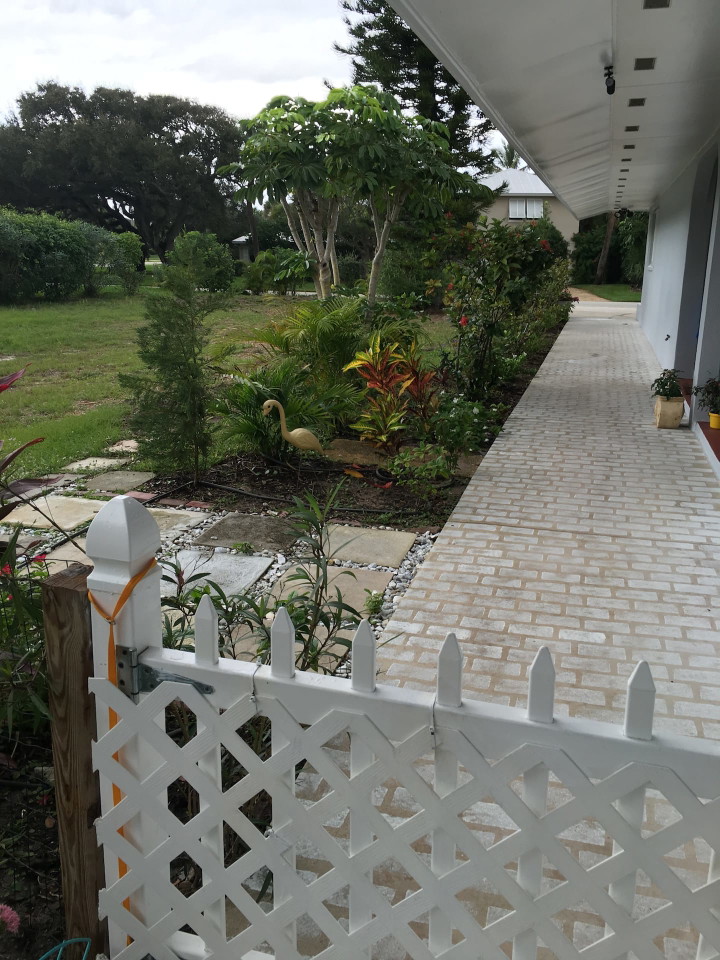 Comfy Central Beach, 1 Br/1 Bath, Walk To Beach! - Vero Beach, FL
