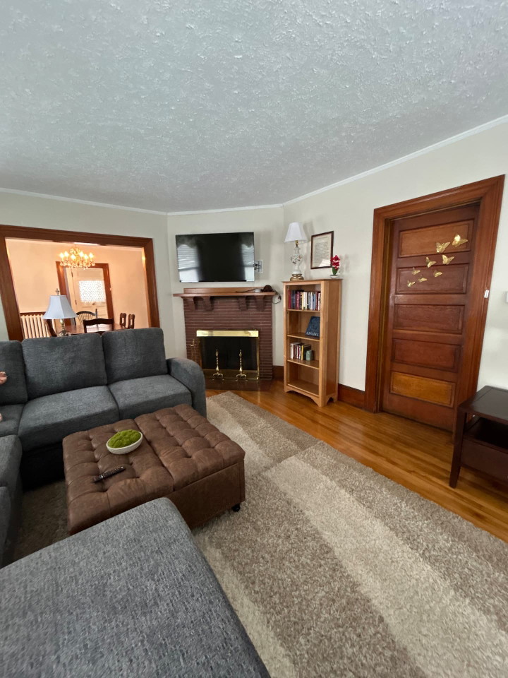 My Sisters Place | Sleeps 6  Piano & Pool Table - Concord, NH