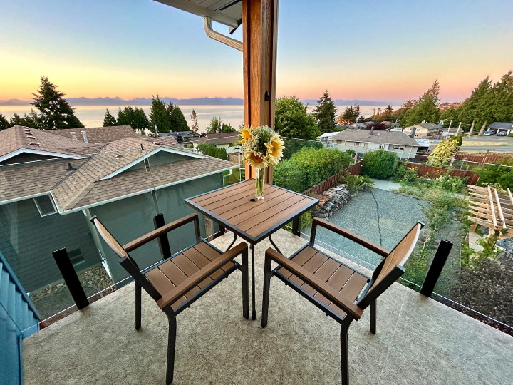 The Raven Haven With Majestic Views & Nearby Beach - Nanaimo