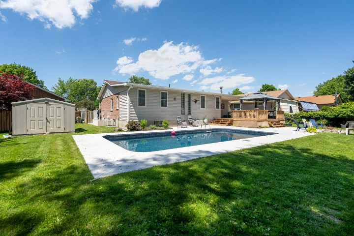 Private Pool | Patio | Bbq | Firepit |Kingbed 65tv - London