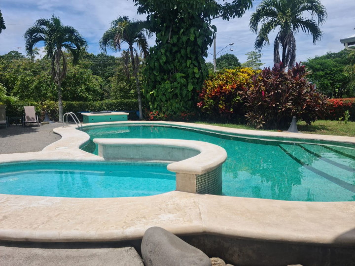 Pequeña Villa Del Bosque Condo Piscina Compartida - Orotina