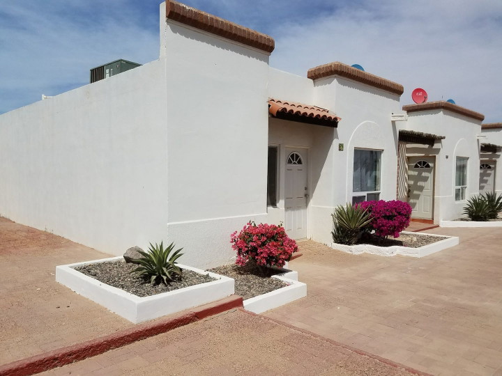 Comunidad Cerrada 2bd / 2ba / Wifi / Cable / Garaje Para 2 Automóviles. Inicio Duerme 7 - Baja California
