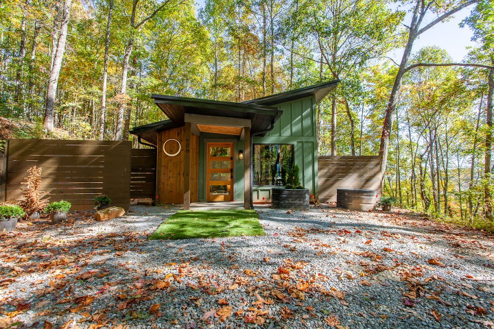 Fontana View 4 | Modern Cabin W/ Hot Tub, Firepit - Bryson City, NC