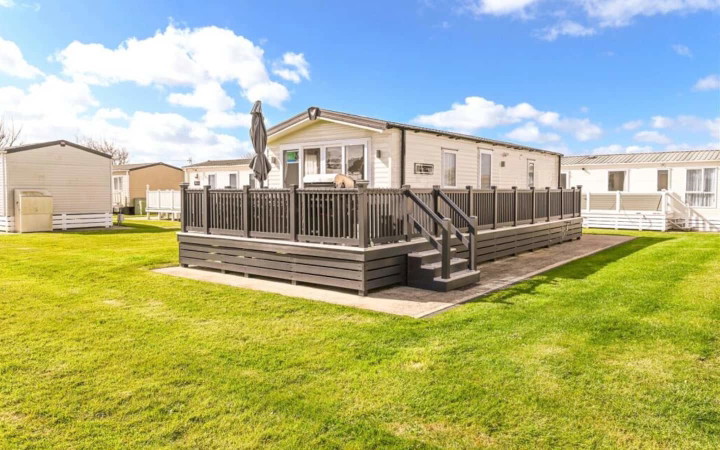 Luxury 2024 Caravan 2 Bedrooms - Mudeford