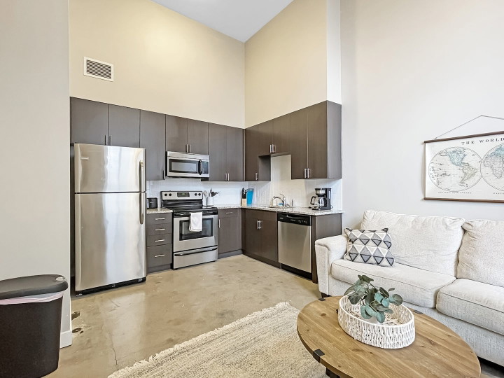 Large 1 Bed Apt In The Heart Of Downtown - Des Moines, IA