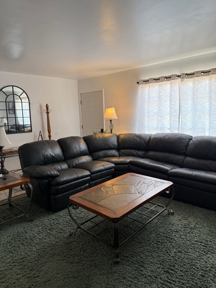 Clean And Comfortable Home - Farmington, NM