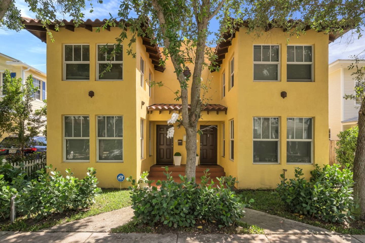 Breathtaking Residence In Rosemary Square Wpb - Palm Beach, FL