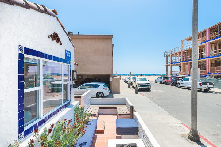 2br Bungalow Steps From The Beach With Fire Pit - Newport Beach, CA