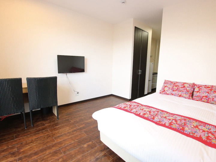 Uruma City New Hotel 1double Bed Universal Room - Okinawa, Japan