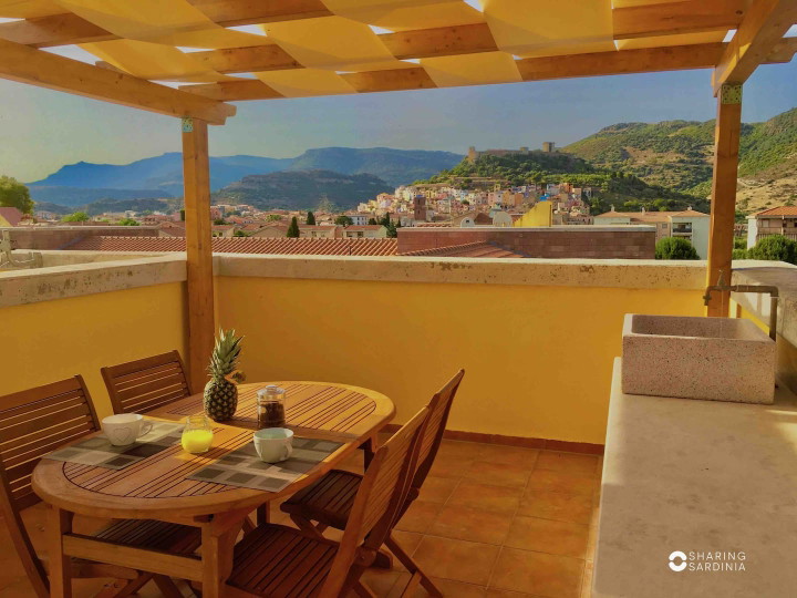 The Penthouse Overlooking The City Of Bosa - Bosa
