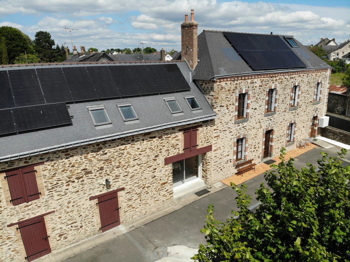 Maison 8 Chambres, Idéale Réunions De Famille/amis - Laval, France