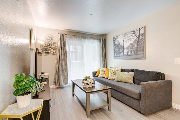Cozy 1br Condo By Strip Free Pools/hottub/parking - Henderson, NV