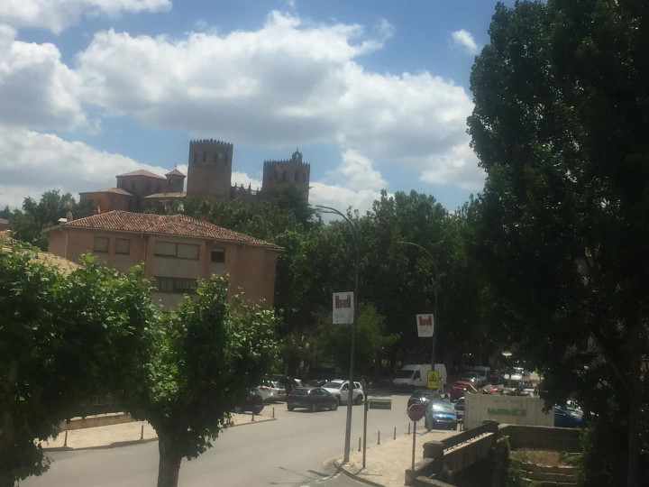 Estudio Nuevo, Ideal Familias Y Parejas - Sigüenza