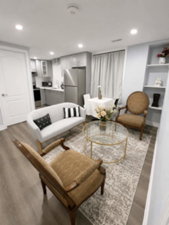 Modern 2-bed Basement Suite! - Brampton
