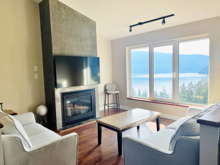 Best Views In All Of Sicamous! - Sicamous