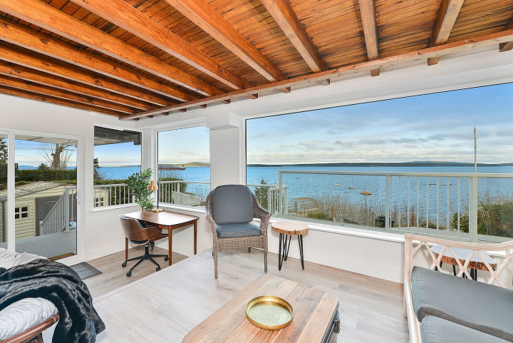 The Beach House Suite - Chemainus