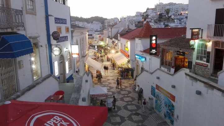 Vista A La Bahía En El Casco Antiguo De Albufeira - Albufeira