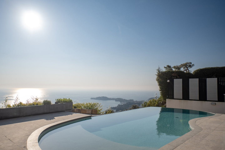Californian Hillside Villa With Sea View - Nice