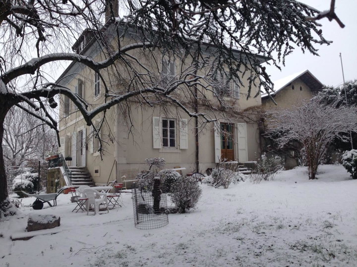 Charming 19th Century House With 5 Bedrooms - Genève