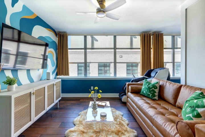 The Blue Oyster @ Drayton Tower | City Views! - Savannah, GA