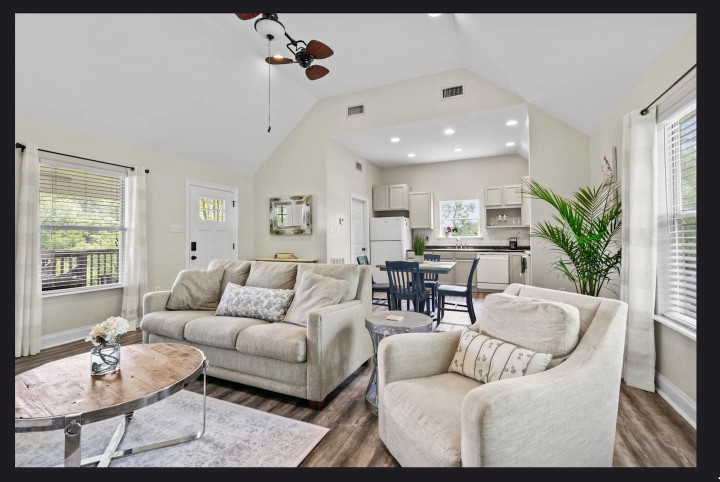 Lovely 1-bedroom House In Old Mandeville - Mandeville, LA