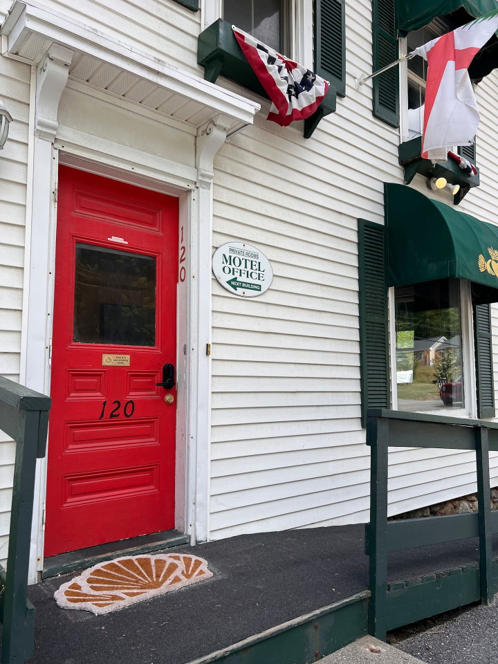 Charming Spacious Queen Suite In Midcoast Maine! - Rockland, ME