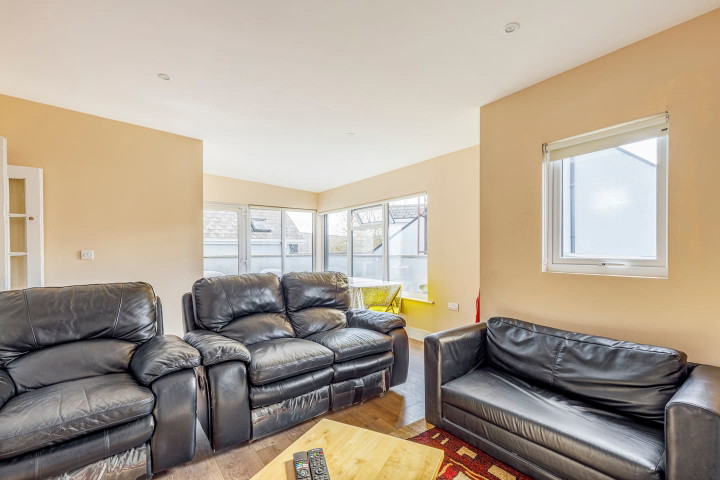 Best Location In Westport - 웨스트포트