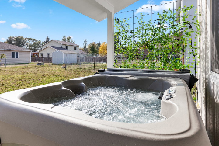 Mtn View Getaway - W/ Hot Tub, Close To Schweitzer - Lake Ponderay, Ponderay
