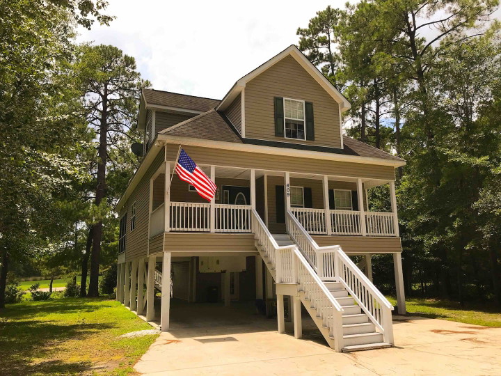 Peaceful Home Nestled On Golf Course - Pawleys Island, SC