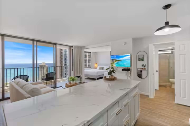 30fl-stunning Ocean View Renovated 1br W/parking! - Honolulu, HI
