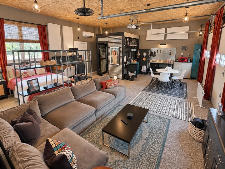 The Guest Garage | Private Forest Hill Retreat - Richmond, VA
