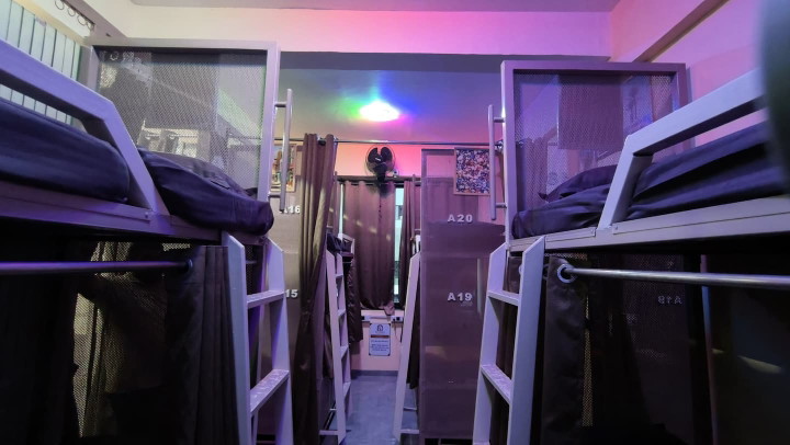 Premium Ac Bed -Suvidha Dormitory Hotel - Bhuj