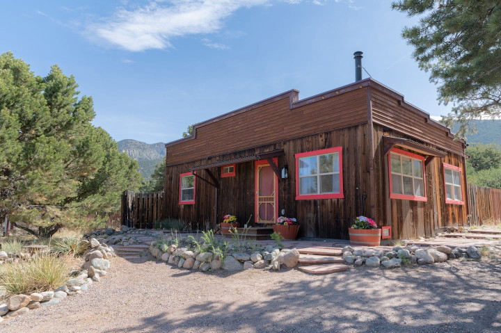 Cozy Stargazers Cabin W/ Hot Tub & Wood Stove - Colorado