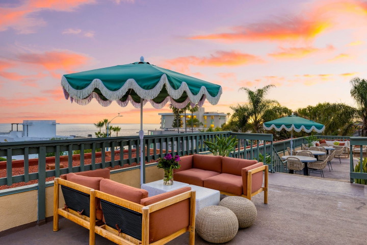 Rooftop W/ Ocean Views Pool Walk To The Beach - Laguna Beach, CA