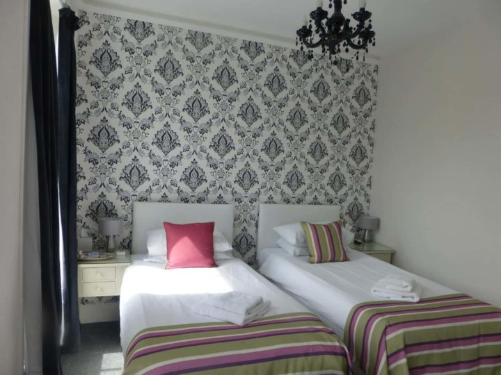 Twin-sdb Privée Avec Douche-vue Sur Rue-. - Aberystwyth