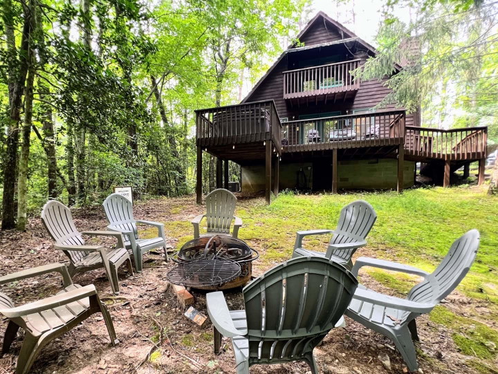 3br/2ba - Charming Sautee Nacoochee Cabin W/ Hot T - Sautee Nacoochee, GA