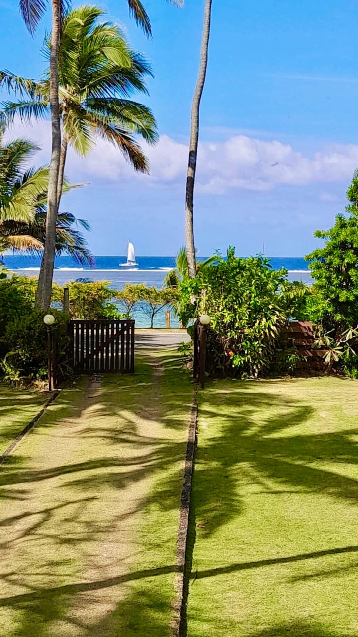 Reef View House Fiji - Absolute Beach Front - Fiyi
