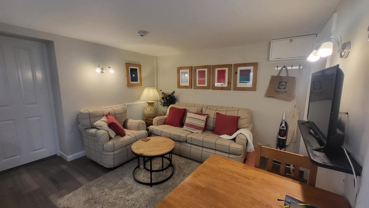 The Den, 2 Mins Chelt High Street, John Lewis Etc - Cheltenham