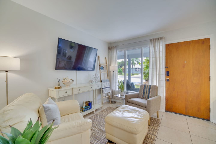 Coastal Vero Beach Home Near The Ocean W/ Patio - Vero Beach, FL