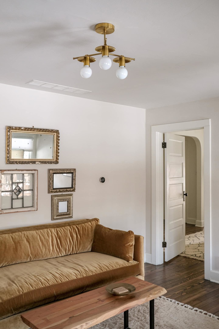 Charming Meridian Kessler Carriage House - Indianapolis, IN
