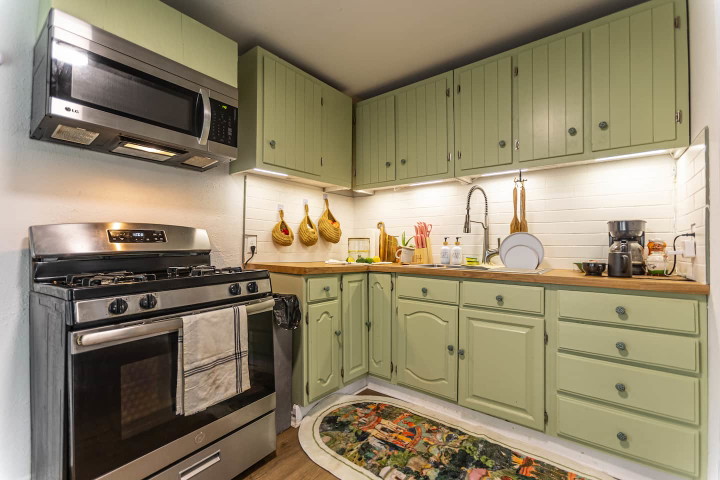 Cowboycottage|smu/fiesta/dt/riverwalk/seaworld/att - Lackland AFB, TX