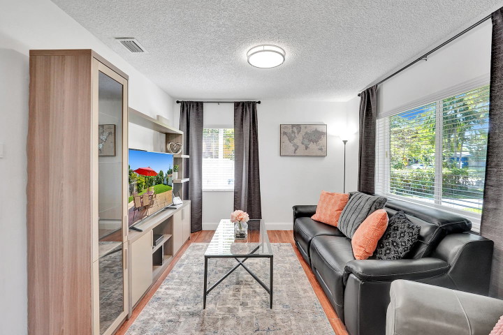 Home Away From Home *Quiet *2br/2ba *Washer&dryer - Tamarac