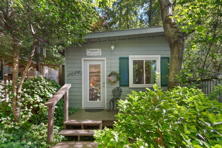 Arbors Guest Cottage Pets Welcome Hot Tub! - Lake Lure, NC
