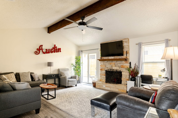 Spacious South Lamar 2bd/2ba. Walk To Everything. - Austin