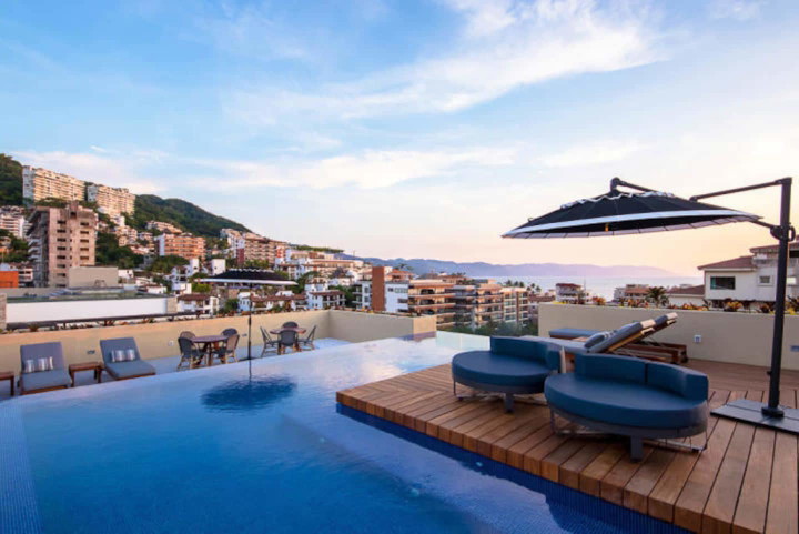 Romantic Zone Escape | 1br W/ 2 Pools & Gym - Puerto Vallarta