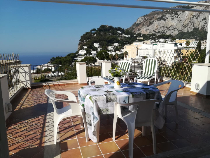 Una Casa Céntrica Con Una Vista Impresionante De La Isla. - Isla de Capri