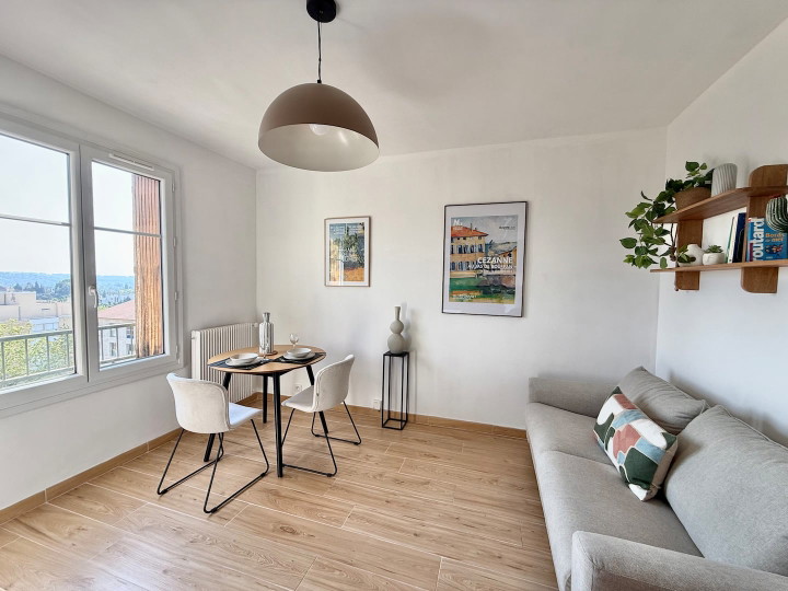 Aix-en-provence - Studio De 21m² Rénové - Venelles