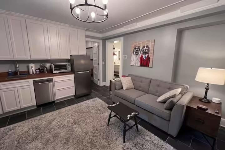 Luxury Suite In South Hill Historic Mansion - Spokane, WA