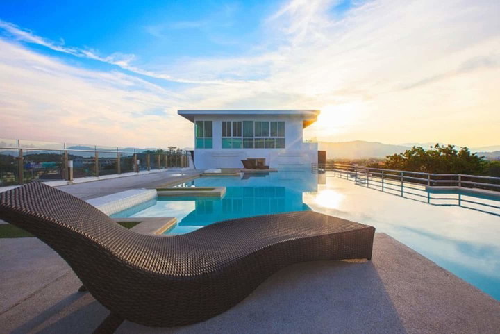 The Ocean: Central With Pool, Gym, Sauna, Hammam - Phuket