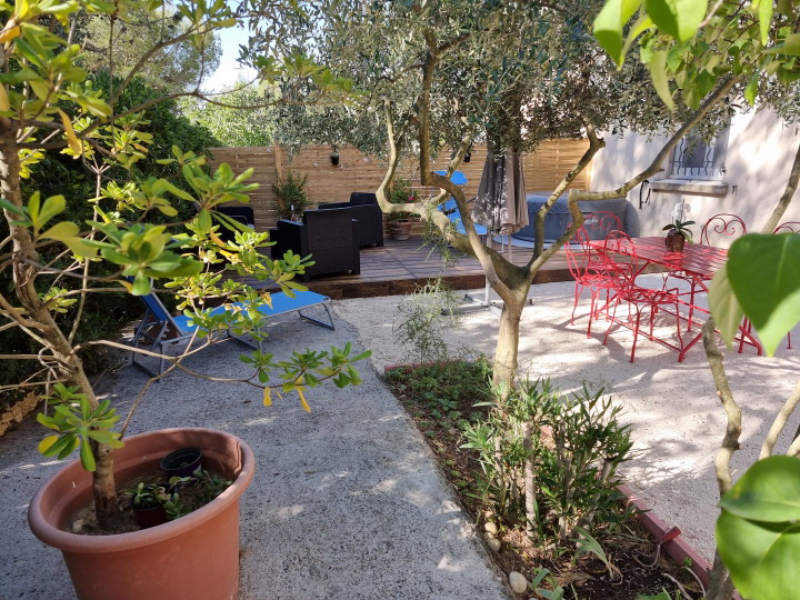 Logement Au Calme Avec Extérieur Et Spa - Bagnols-sur-Cèze